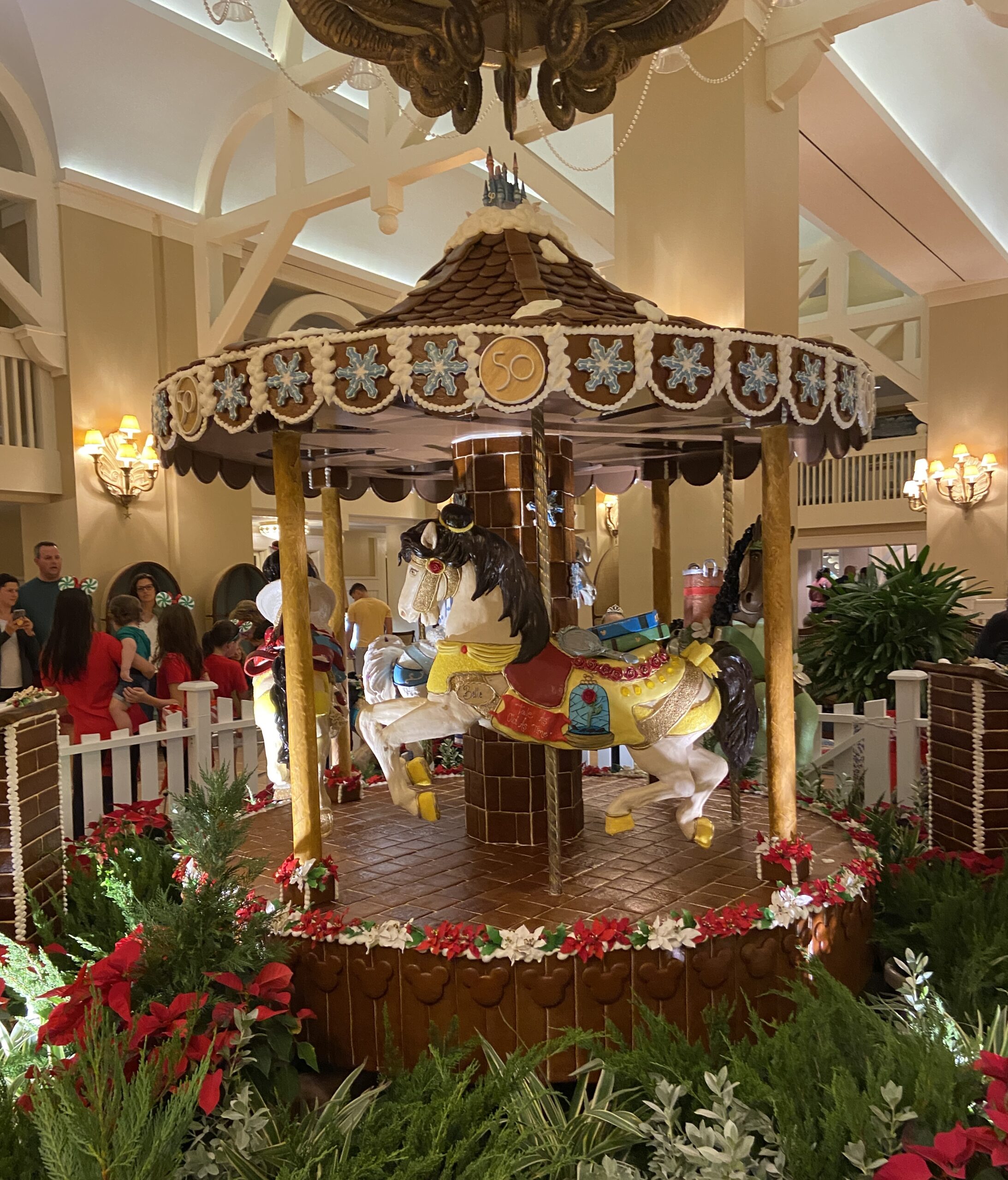 The Best Disney World Hotels for Christmas Decorations - Lola Lambchops