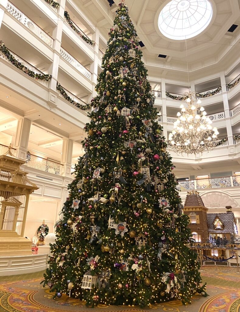 The Best Disney World Hotels for Christmas Decorations - Lola Lambchops